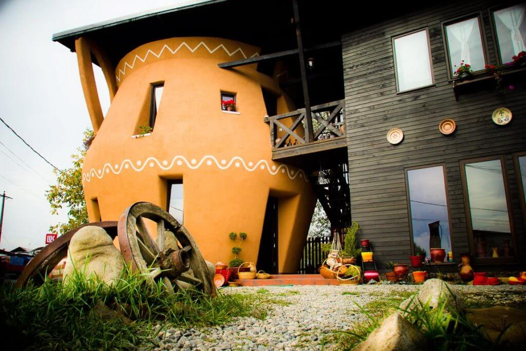 Ceramica de Horezu: cum recunoști autenticul de fals?