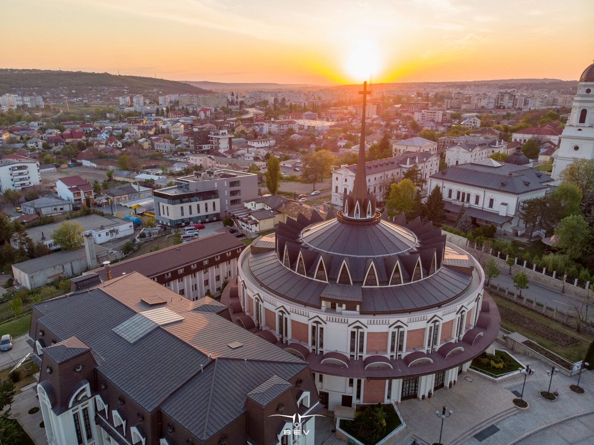 episcopia-romano-catolica-iasi-catedrala-noua-birds-eye-view | Dana Gonț